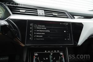Melns Audi E-Tron 2022 Rīga, ar dzinēja tilpumu 0.00 L un nobraukumu 74 tūkst. km par 39300 €, foto 29 vietnē AUTOMOTO.COM.LV