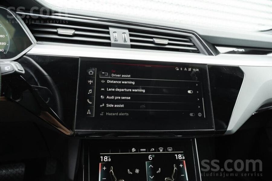 Melns Audi E-Tron 2022 Rīga, ar dzinēja tilpumu 0.00 L un nobraukumu 74 tūkst. km par 39300 €, foto 29 vietnē AUTOMOTO.COM.LV