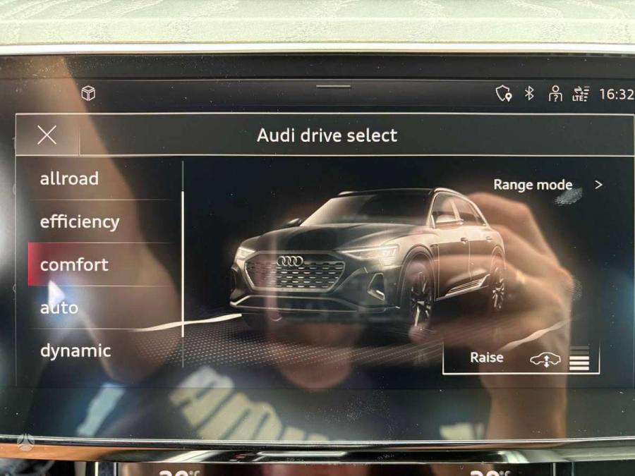 Черный Ауди E-Tron 2022 в Вильнюс, объемом двигателя 0.00 л и пробегом 97 тыс. км за 32600 €, фото 29 на AUTOMOTO.COM.LV