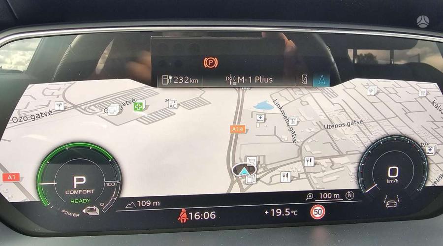Черный Ауди E-Tron 2022 в Вильнюс, объемом двигателя 0.00 л и пробегом 79 тыс. км за 36500 €, фото 9 на AUTOMOTO.COM.LV
