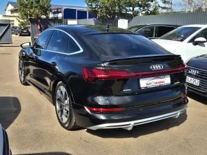 Melns Audi E-Tron 2022 Viļņa, ar dzinēja tilpumu 0.00 L un nobraukumu 65 tūkst. km par 17900 €, foto 7 vietnē AUTOMOTO.COM.LV