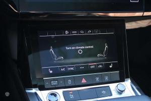 Melns Audi E-Tron 2022 Viļņa, ar dzinēja tilpumu 0.00 L un nobraukumu 65 tūkst. km par 17900 €, foto 19 vietnē AUTOMOTO.COM.LV