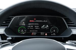 Черный Ауди E-Tron 2022 в Рига, объемом двигателя 0.00 л и пробегом 86 тыс. км за 35950 €, фото 19 на AUTOMOTO.COM.LV