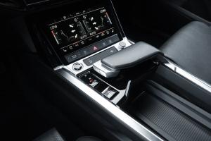 Черный Ауди E-Tron 2022 в Рига, объемом двигателя 0.00 л и пробегом 86 тыс. км за 35950 €, фото 22 на AUTOMOTO.COM.LV