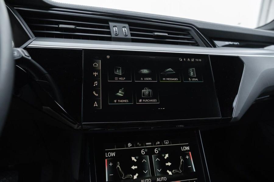 Черный Ауди E-Tron 2022 в Рига, объемом двигателя 0.00 л и пробегом 86 тыс. км за 35950 €, фото 35 на AUTOMOTO.COM.LV