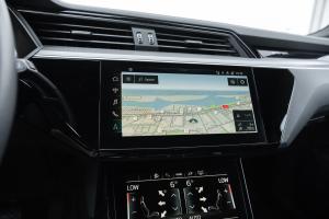 Черный Ауди E-Tron 2022 в Рига, объемом двигателя 0.00 л и пробегом 86 тыс. км за 35950 €, фото 36 на AUTOMOTO.COM.LV