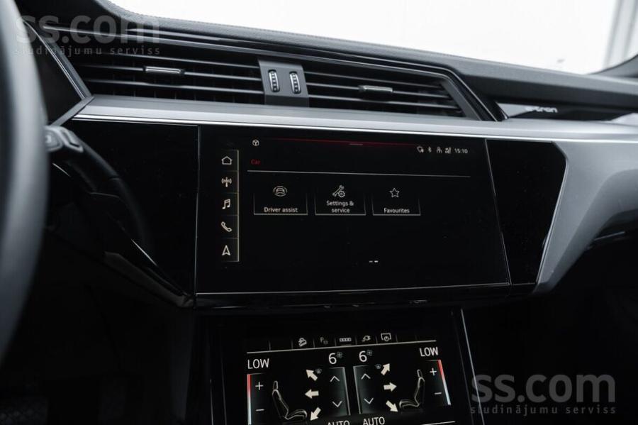 Black Audi E-Tron 2022 in Riga, with an engine capacity of 0.00 L and mileage of 86 thousand km for 35950 €, photo 35 on AUTOMOTO.COM.LV