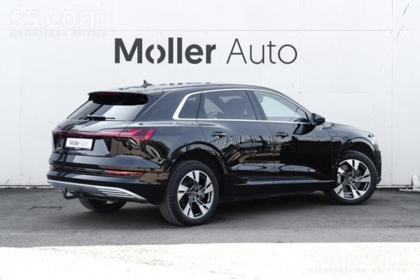 Melns Audi E-Tron 2022 Rīga, ar dzinēja tilpumu 0.00 L un nobraukumu 86 tūkst. km par 35950 €, foto 4 vietnē AUTOMOTO.COM.LV