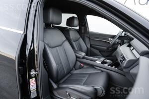 Black Audi E-Tron 2022 in Riga, with an engine capacity of 0.00 L and mileage of 86 thousand km for 35950 €, photo 8 on AUTOMOTO.COM.LV