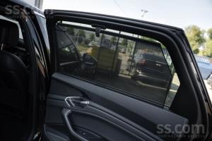 Black Audi E-Tron 2022 in Riga, with an engine capacity of 0.00 L and mileage of 86 thousand km for 35950 €, photo 12 on AUTOMOTO.COM.LV