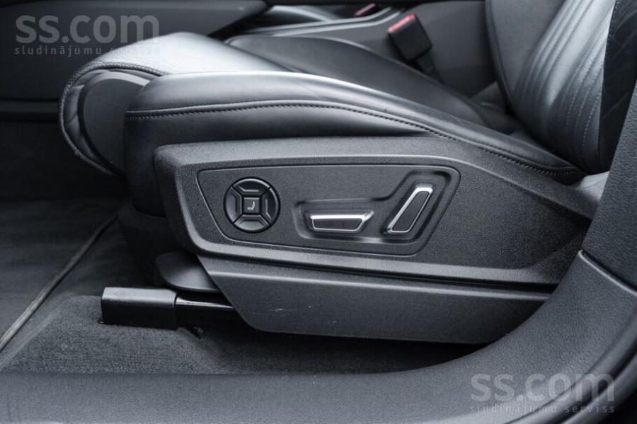 Black Audi E-Tron 2022 in Riga, with an engine capacity of 0.00 L and mileage of 86 thousand km for 35950 €, photo 16 on AUTOMOTO.COM.LV