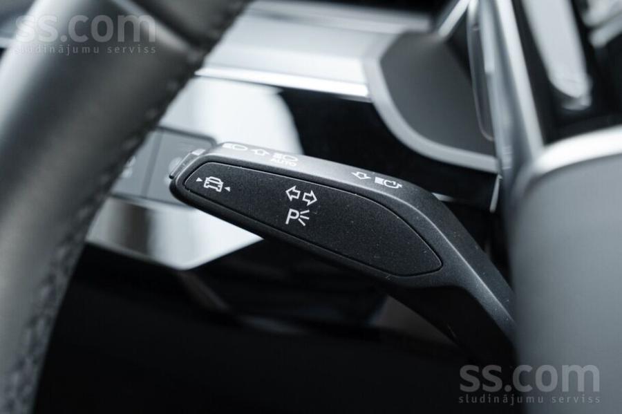 Black Audi E-Tron 2022 in Riga, with an engine capacity of 0.00 L and mileage of 86 thousand km for 35950 €, photo 18 on AUTOMOTO.COM.LV