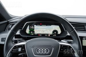 Black Audi E-Tron 2022 in Riga, with an engine capacity of 0.00 L and mileage of 86 thousand km for 35950 €, photo 21 on AUTOMOTO.COM.LV