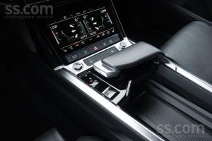 Black Audi E-Tron 2022 in Riga, with an engine capacity of 0.00 L and mileage of 86 thousand km for 35950 €, photo 22 on AUTOMOTO.COM.LV