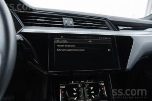Black Audi E-Tron 2022 in Riga, with an engine capacity of 0.00 L and mileage of 86 thousand km for 35950 €, photo 26 on AUTOMOTO.COM.LV