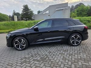 Melns Audi E-Tron 2022 Viļņa, ar dzinēja tilpumu 0.00 L un nobraukumu 163 tūkst. km par 29544 €, foto 4 vietnē AUTOMOTO.COM.LV