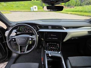 Melns Audi E-Tron 2022 Viļņa, ar dzinēja tilpumu 0.00 L un nobraukumu 163 tūkst. km par 29544 €, foto 20 vietnē AUTOMOTO.COM.LV