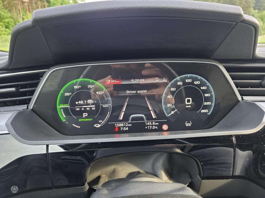 Melns Audi E-Tron 2022 Viļņa, ar dzinēja tilpumu 0.00 L un nobraukumu 163 tūkst. km par 29544 €, foto 22 vietnē AUTOMOTO.COM.LV