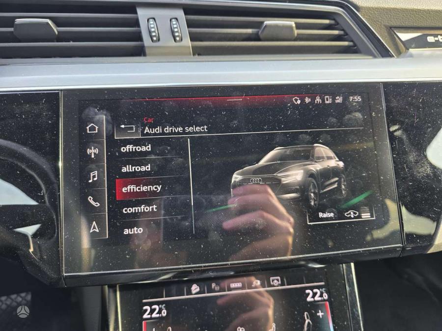 Melns Audi E-Tron 2022 Viļņa, ar dzinēja tilpumu 0.00 L un nobraukumu 163 tūkst. km par 29544 €, foto 27 vietnē AUTOMOTO.COM.LV