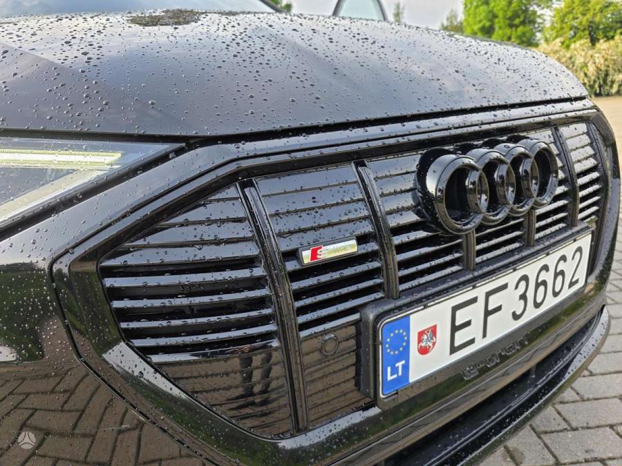 Melns Audi E-Tron 2022 Viļņa, ar dzinēja tilpumu 0.00 L un nobraukumu 163 tūkst. km par 29544 €, foto 28 vietnē AUTOMOTO.COM.LV