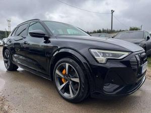 Melns Audi E-Tron 2022 Viļņa, ar dzinēja tilpumu 0.00 L un nobraukumu 135 tūkst. km par 33800 €, foto 3 vietnē AUTOMOTO.COM.LV