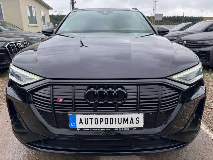Melns Audi E-Tron 2022 Viļņa, ar dzinēja tilpumu 0.00 L un nobraukumu 135 tūkst. km par 33800 €, foto 5 vietnē AUTOMOTO.COM.LV