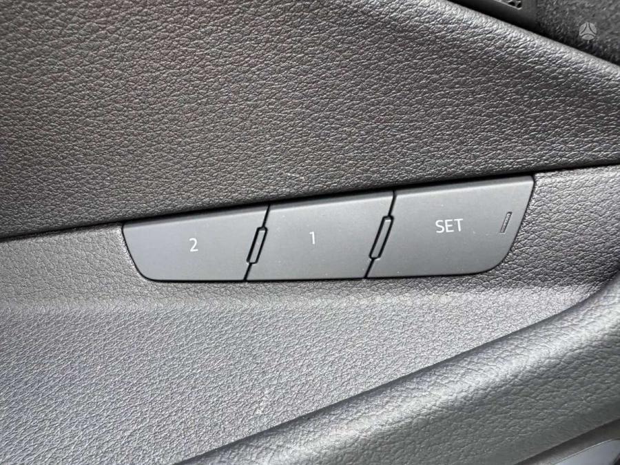 Melns Audi E-Tron 2022 Viļņa, ar dzinēja tilpumu 0.00 L un nobraukumu 135 tūkst. km par 33800 €, foto 14 vietnē AUTOMOTO.COM.LV