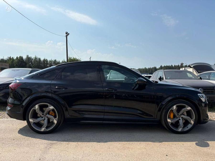 Melns Audi E-Tron 2022 Viļņa, ar dzinēja tilpumu 0.00 L un nobraukumu 33 tūkst. km par 40400 €, foto 6 vietnē AUTOMOTO.COM.LV
