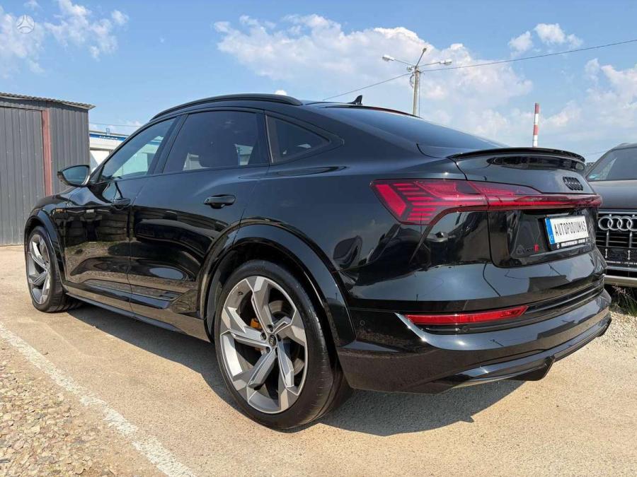 Melns Audi E-Tron 2022 Viļņa, ar dzinēja tilpumu 0.00 L un nobraukumu 33 tūkst. km par 40400 €, foto 9 vietnē AUTOMOTO.COM.LV
