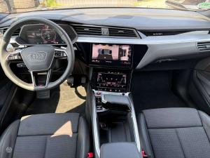 Melns Audi E-Tron 2022 Viļņa, ar dzinēja tilpumu 0.00 L un nobraukumu 33 tūkst. km par 40400 €, foto 22 vietnē AUTOMOTO.COM.LV