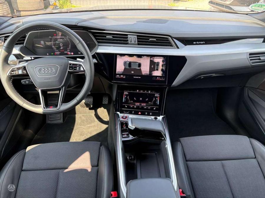 Melns Audi E-Tron 2022 Viļņa, ar dzinēja tilpumu 0.00 L un nobraukumu 33 tūkst. km par 40400 €, foto 22 vietnē AUTOMOTO.COM.LV