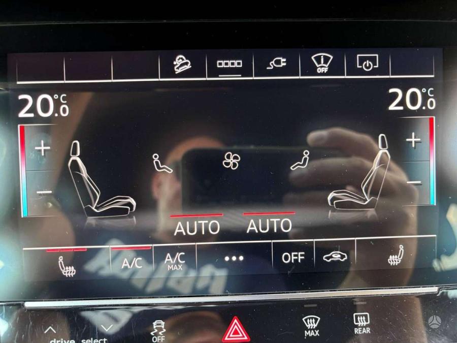 Melns Audi E-Tron 2022 Viļņa, ar dzinēja tilpumu 0.00 L un nobraukumu 33 tūkst. km par 40400 €, foto 31 vietnē AUTOMOTO.COM.LV