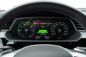 Melns Audi E-Tron 2022 Rīga, ar dzinēja tilpumu 0.00 L un nobraukumu 45 tūkst. km par 33500 €, foto 14 vietnē AUTOMOTO.COM.LV