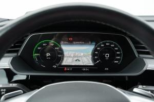 Melns Audi E-Tron 2022 Rīga, ar dzinēja tilpumu 0.00 L un nobraukumu 45 tūkst. km par 33500 €, foto 15 vietnē AUTOMOTO.COM.LV