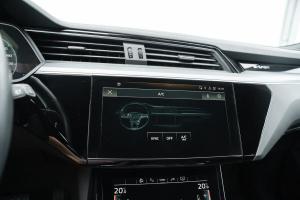 Melns Audi E-Tron 2022 Rīga, ar dzinēja tilpumu 0.00 L un nobraukumu 45 tūkst. km par 33500 €, foto 19 vietnē AUTOMOTO.COM.LV