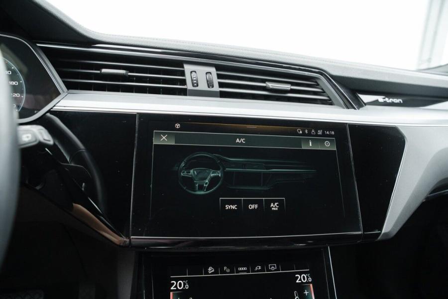 Melns Audi E-Tron 2022 Rīga, ar dzinēja tilpumu 0.00 L un nobraukumu 45 tūkst. km par 33500 €, foto 19 vietnē AUTOMOTO.COM.LV