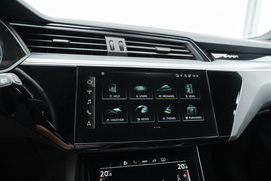Melns Audi E-Tron 2022 Rīga, ar dzinēja tilpumu 0.00 L un nobraukumu 45 tūkst. km par 33500 €, foto 27 vietnē AUTOMOTO.COM.LV