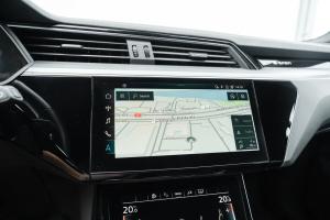Melns Audi E-Tron 2022 Rīga, ar dzinēja tilpumu 0.00 L un nobraukumu 45 tūkst. km par 33500 €, foto 29 vietnē AUTOMOTO.COM.LV