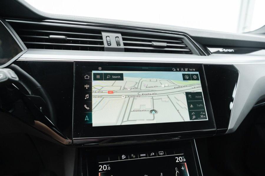 Melns Audi E-Tron 2022 Rīga, ar dzinēja tilpumu 0.00 L un nobraukumu 45 tūkst. km par 33500 €, foto 29 vietnē AUTOMOTO.COM.LV