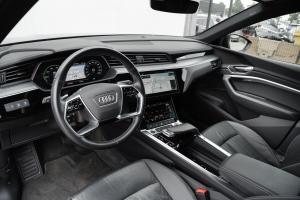 Melns Audi E-Tron 2022 Rīga, ar dzinēja tilpumu 0.00 L un nobraukumu 45 tūkst. km par 33500 €, foto 30 vietnē AUTOMOTO.COM.LV