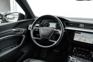 Melns Audi E-Tron 2022 Rīga, ar dzinēja tilpumu 0.00 L un nobraukumu 45 tūkst. km par 33500 €, foto 33 vietnē AUTOMOTO.COM.LV