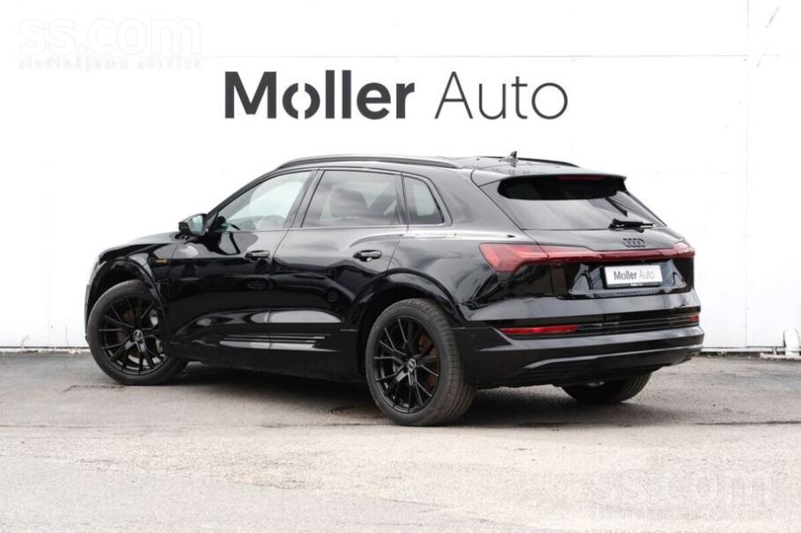 Melns Audi E-Tron 2022 Rīga, ar dzinēja tilpumu 0.00 L un nobraukumu 45 tūkst. km par 33500 €, foto 4 vietnē AUTOMOTO.COM.LV