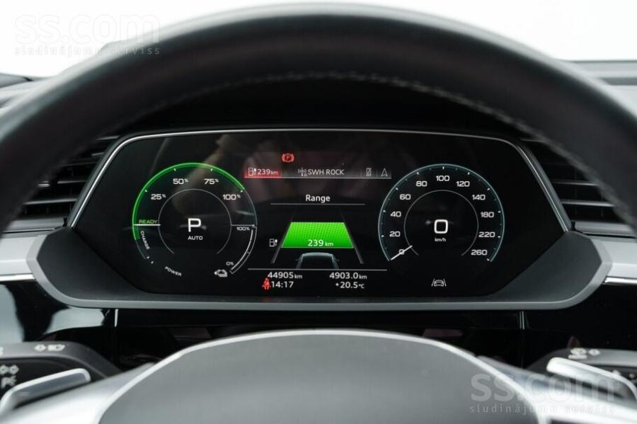 Melns Audi E-Tron 2022 Rīga, ar dzinēja tilpumu 0.00 L un nobraukumu 45 tūkst. km par 33500 €, foto 14 vietnē AUTOMOTO.COM.LV
