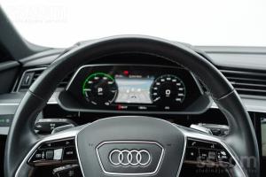 Melns Audi E-Tron 2022 Rīga, ar dzinēja tilpumu 0.00 L un nobraukumu 45 tūkst. km par 33500 €, foto 16 vietnē AUTOMOTO.COM.LV