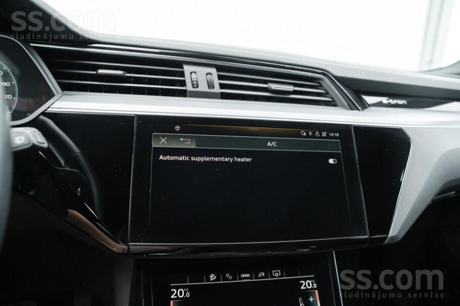 Melns Audi E-Tron 2022 Rīga, ar dzinēja tilpumu 0.00 L un nobraukumu 45 tūkst. km par 33500 €, foto 20 vietnē AUTOMOTO.COM.LV