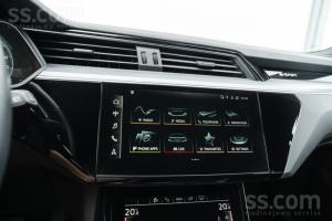 Melns Audi E-Tron 2022 Rīga, ar dzinēja tilpumu 0.00 L un nobraukumu 45 tūkst. km par 33500 €, foto 21 vietnē AUTOMOTO.COM.LV