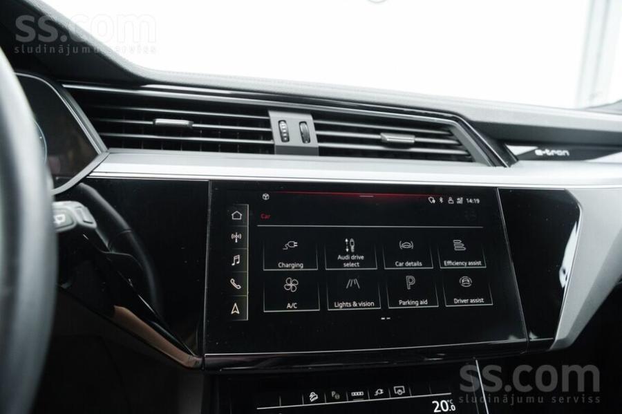 Melns Audi E-Tron 2022 Rīga, ar dzinēja tilpumu 0.00 L un nobraukumu 45 tūkst. km par 33500 €, foto 22 vietnē AUTOMOTO.COM.LV