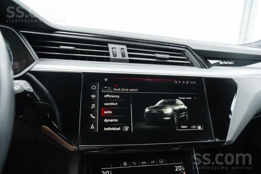 Melns Audi E-Tron 2022 Rīga, ar dzinēja tilpumu 0.00 L un nobraukumu 45 tūkst. km par 33500 €, foto 23 vietnē AUTOMOTO.COM.LV