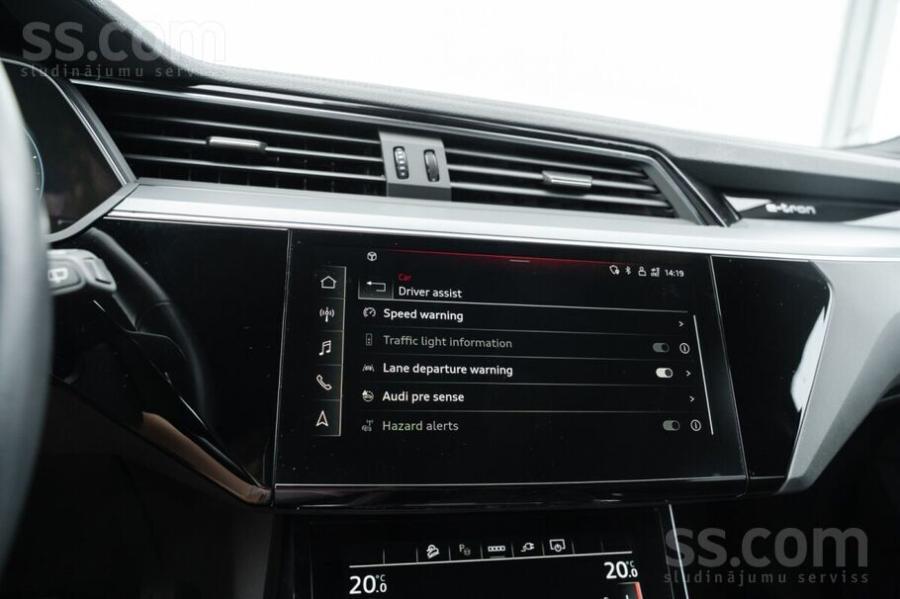 Melns Audi E-Tron 2022 Rīga, ar dzinēja tilpumu 0.00 L un nobraukumu 45 tūkst. km par 33500 €, foto 26 vietnē AUTOMOTO.COM.LV