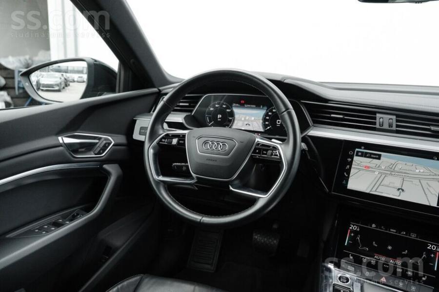 Melns Audi E-Tron 2022 Rīga, ar dzinēja tilpumu 0.00 L un nobraukumu 45 tūkst. km par 33500 €, foto 33 vietnē AUTOMOTO.COM.LV